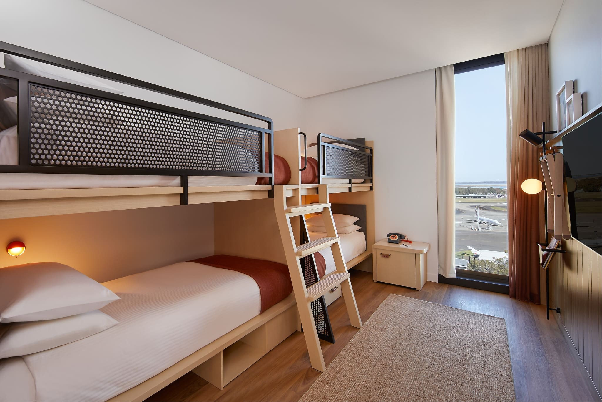 Moxy Sydney Airport Hotel - GroupGSA